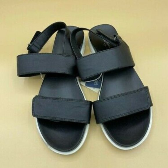 Universal Thread | Shoes | Universal Thread Natalie Easy Closure Strap ...